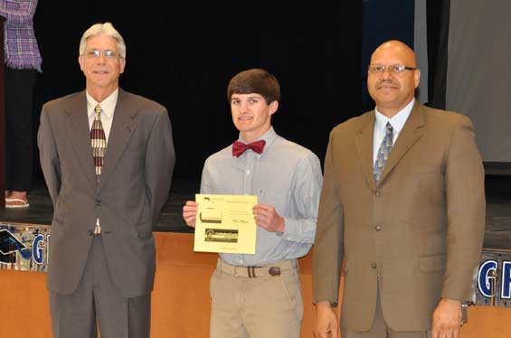 Fillman receives scholarship | The Farmville Herald