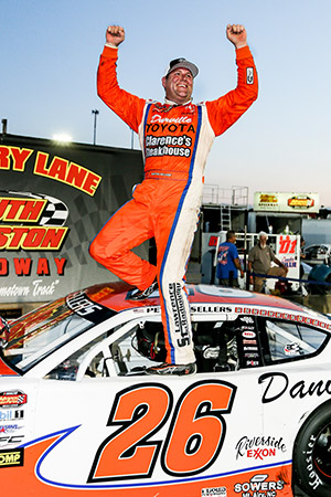 Win extends Sellers’ lead | The Farmville Herald